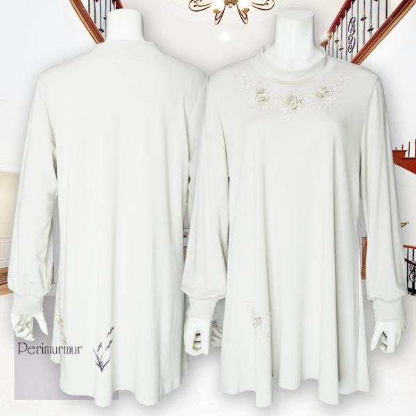 【「チュニック」】繊細なお花のモチーフが印象的なチュニックです。【スタイル】被りタイプ、ポケットなし。【素材】肌なじみのよい、しなやかな風合いのデラビスポンチを使用ｌ。◆関連商品【チュニック】KY1559【ワンピース】KY3334