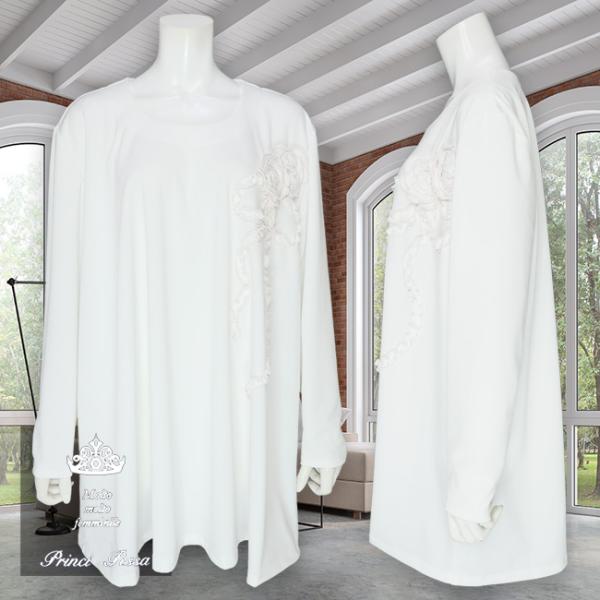 【「チュニック」】立体的なお花、フリルのリボンモチーフがアクセントになった、ゆったりシルエットのチュニックです。【スタイル】被りタイプ、ポケットなし。【素材】ソフトな肌触りで、ストレッチが効いた生地です。