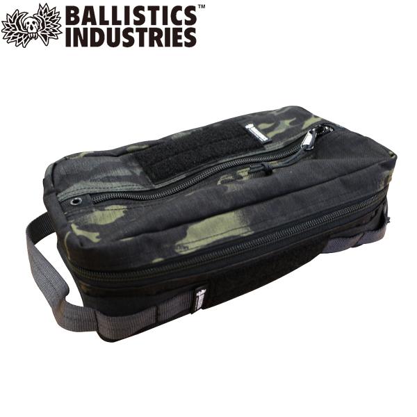 ▼歴代３種目にあたる新型のティッシュケースになります。今回はご要望の多かった「厚めのプレミアムティッシュ」が入る大きさとしています。（又は、薄型ティッシュボックスを２個収納出来ます。）背面２本のストラップを利用してベースプレートにもお取り付...