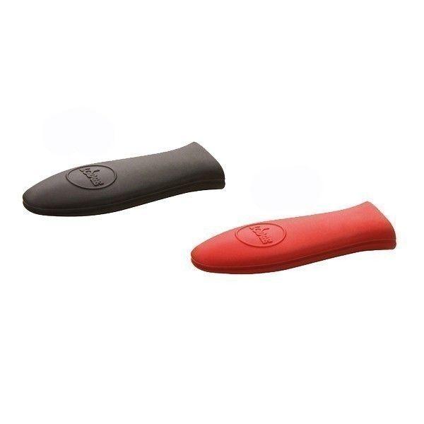 シリコーン製のハンドルホルダーLODGE ロッジ ミニシリコーンホットハンドルホルダーはスキレット6 1/2インチ、8インチに適応するシリコーン製のハンドルホルダーです。■仕様■サイズ：H1.74cm×W4.1cm■重量：30g■材質：シリ...