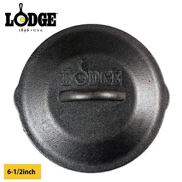 ▼120年余りの歴史があるLODGE（ロッジ）社のスキレットカバー（蓋）です。スキレットの調理はスキレットカバー（別売りの蓋）があるとより調理の幅を広げ、性能を発揮します。スキレットカバー全体が5mmの厚みにより自重があることで、ぴったりと...