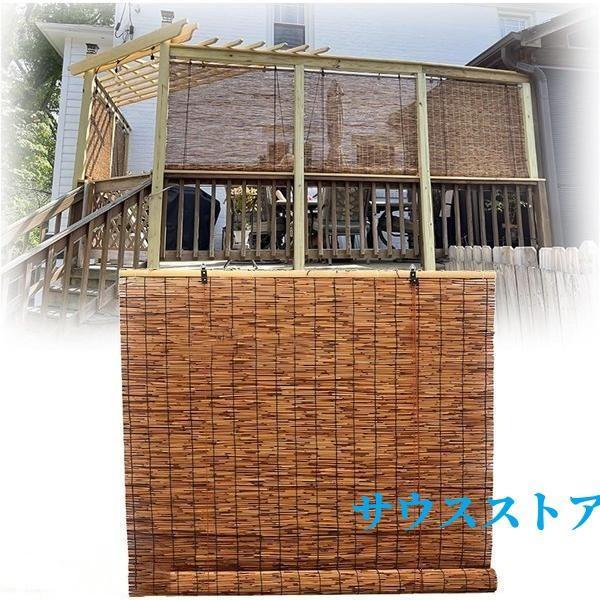 使用と設置が簡単：屋内と屋外に設置でき、必要なハードウェアが全て含まれており、数分で取り付けることができます。70%半透明ロールカーテン：自然な植物の香りとフィルター効果があるので、家のデコレーションに柔らかさを加え、ラウンジで夏のそよ風を...