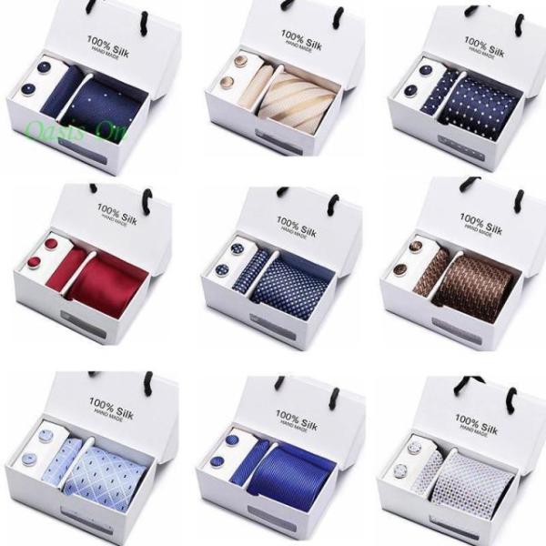 商品詳細　※記載のないアクセサリー、小物等は付属しません　■サイズ:大検幅：8cm 素材:ポリエステルなど※備考●実寸はメジャー採寸の為、若干の誤差が生じる場合があります。●色合いはモニター環境により若干の誤差が出ます。●製品のため、詳細タ...