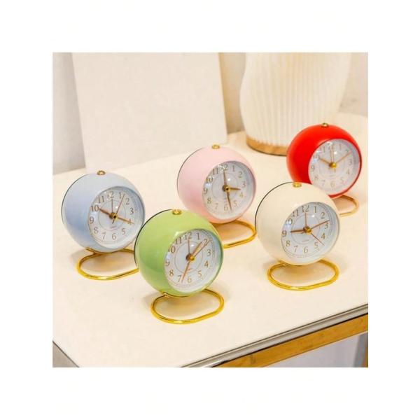 レトロノルディック 模擬アラームクロック 静音 ナイトライト付 金属製シェル 学生寮新学期準備 多シーン対応