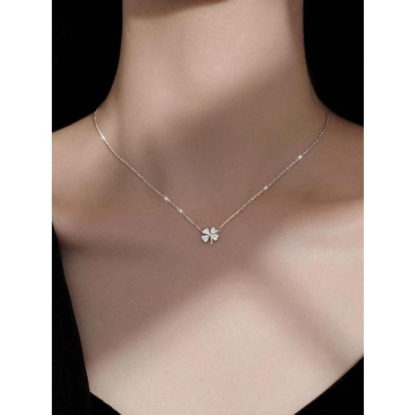 1個 シルバーカラーの幸運のクローバー ラインストーンインレイ シンプルだが優雅なオールマッチネックレス、女の子のバレンタイン、母、母の日の贈り物に適しています