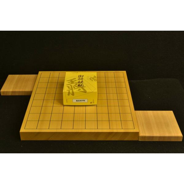 ページ下部の商品説明の画像の現品をお届けします。スマートフォンのお客様は「もっと見る」をクリックでご覧いただけます。