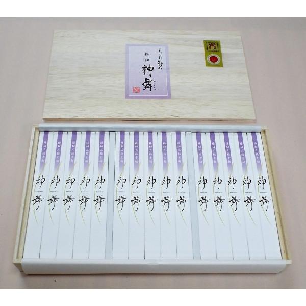 ●極細麺「神舞」TV番組「ケンミンショー」で紹介された最高ランクの「三輪の神杉」よりもさらに細く仕上げた高級極細素麺です。製造してから１年間熟成させてからの出荷を厳守しています。1年間の熟成によって、細い中にもコシがある「三輪素麺みなみオリ...