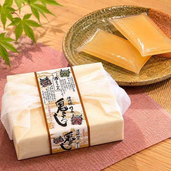清州城信長 鬼ころし酒ようかんは、愛知のお土産にぴったりの一品です。オシャレな梱包が目を引き、贈り物としても喜ばれます。ほんのりとした日本酒の香りが口から鼻に抜け、上品な味わいを楽しめますよ。個包装されているので、シェアしやすく、薄いタイプ...