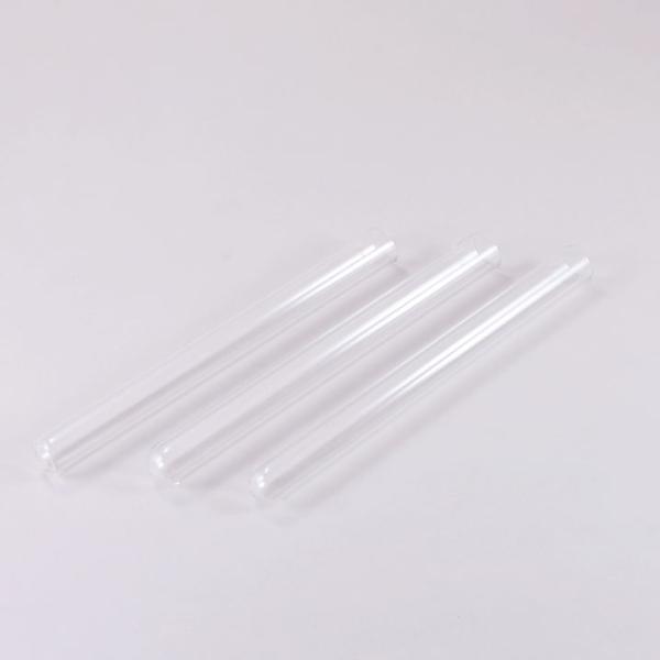 ドイツISOLAB社製。ガラス製試験管です。木製試験管立てとのセットもございます。インテリアにどうぞ。※ブランドロゴ等のプリントは一切ございません。シリーズ名：ガラス製試験管ブランド名：ISOLABメーカー型番：ittg-18x180原産国...