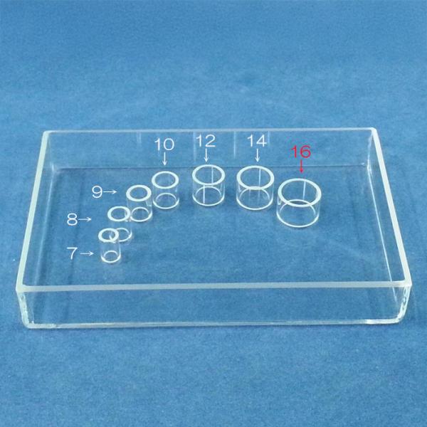 自社工場（宮原計量器製作所　八幡工場）にて製造された100%ガラス製角型シャーレ用クローニングリングです。角型シャーレの底に密着するように両端が研磨仕上げとなっております。シリーズ名：100%ガラス製角型シャーレ用クローニングリングブランド...