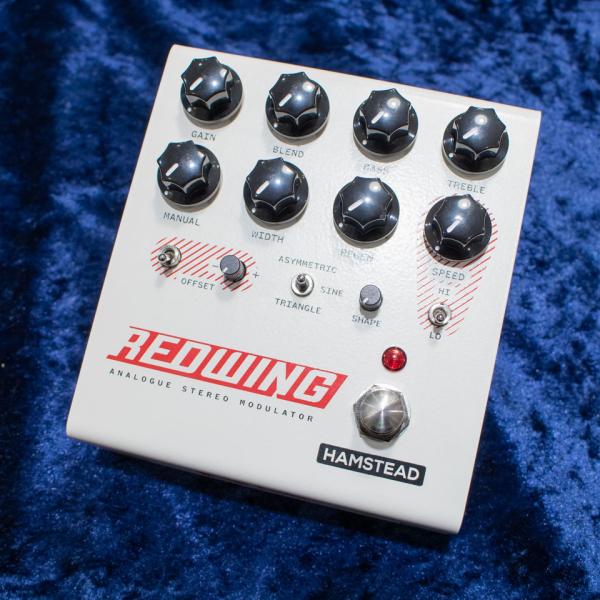 あらゆるモジュレーションを網羅したペダル。イギリスのペダルブランド、Hamstead SoundWorksの叡智を詰め込んだ、スペシャルな1台です。さまざまな音作りができるので、メーカーHPのおすすめセッティングを試していただくのが最もわか...