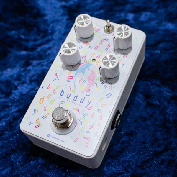 Limetone Audioから「ダイナミクスを失わせない」をコンセプトに開発されたディレイが登場！原音がデジタルに変換されず、高品質ミキサー回路を経由してアナログのまま出力できるのが魅力です。