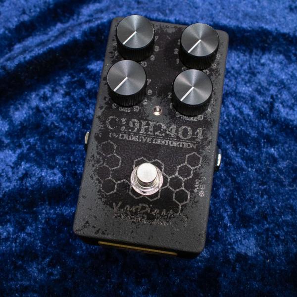 セロトニンの開発時に生まれたプロトタイプをもとに開発された、セロトニンとは異なる、新しいオーバードライブ！オープンなサウンドが魅力です。