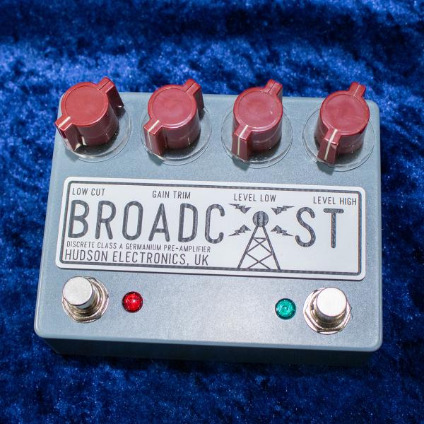 イギリスのペダルブランド、HUDSON ELECTRONICS。2ch式のドライブペダル。赤モードがローゲインなサウンド。緑のLEDが点灯するときはハイゲインモード。どちらの質感も捨てのない、使えるサウンドに仕上がっています。