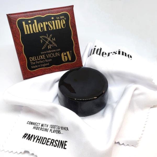 スチール弦向けに開発されたイギリス製の松脂。塗りやすく、ひっかけやすいのが特徴です。