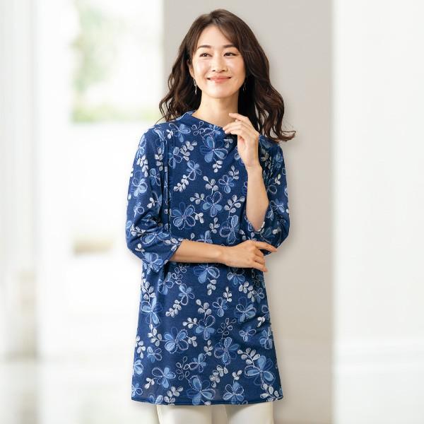 さらりとした肌ざわりの生地にボタニカル柄の発泡プリントを施したチュニック。ボトルネックに七分袖、程よいサイズ感と着やすさ抜群のアイテムです。[ML]バスト100（79〜94）、身丈78、肩巾38、袖丈42[LL]バスト106（93〜101）...