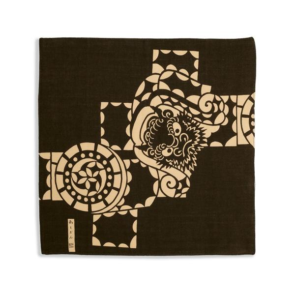 多彩な色合いとモダンな柄のガーゼハンカチです。吸水性と通気性に優れた二重ガーゼを使用し、ふんわりとしたやさしい手触りは使い込むほど肌になじんでいきます。素材二重ガーゼ（綿100%） 実寸サイズ39cm×39cm 特徴怖そうだけどどこか憎めな...