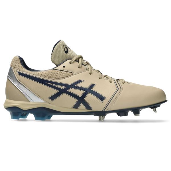 ●金具歯と樹脂スタッドのメリット活かした、独自のNEWハイブリットソールを搭載したNEOCONNECT。グリップ力が必要とされる前足部は金具を使用、かかと部分は足への負担軽減を目的に樹脂スタッドソールを採用。ソフトな人工皮革アッパーを使用し...