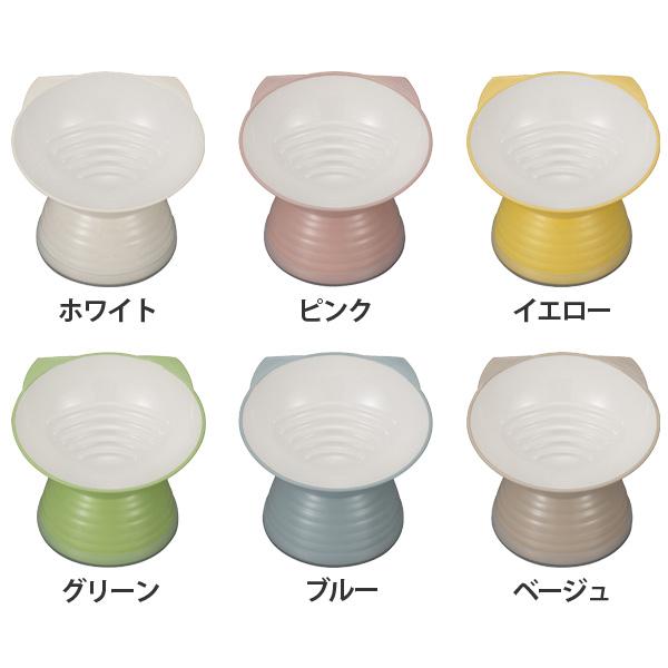 軽くてあつかいやすい樹脂製のフードボウルです。割れにくいのでいたずら好きなペットにも安心ですね。クリーン加工の塗りをほどこしてあるので、汚れが付きにくくてお手入れしやすいですよ。傾斜をつけた食べやすいかたち。内側にミゾが入っていてフードが引...