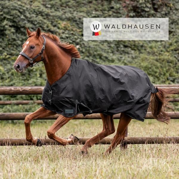 【発売日：2026年01月07日】WaldhausenNordic Turnout Rug, 200 gカラー：ブラック/ネイビーサイズ：125/135/145/155☆寒さに耐える中綿200g+防水ラグ☆600Dで耐久性に優れ、野外にも最...