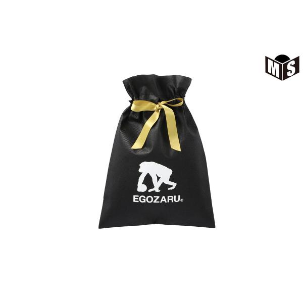【ブランド】EGOZARU（エゴザル）【カラー】ブラック【サイズ】外寸：縦35.5cm×幅25.5cm内寸：縦28cm×幅25.5cm【素材】本体：不織布リボン：PEサテン【商品説明】リボンを絞って手軽にプレゼント包装ができる不織布素材のギ...