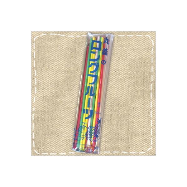 希望小売価格：30円×40入（税別）昔懐かしい駄菓子の1つ♪ 1本なが〜いタイプです。マンボ菓子（マンボ）はポリエチレンのチューブに酸を抜いたラムネ状のもの（コーンスターチ）を詰めた棒状の駄菓子です。 歯でこすようにして食べるのが一般的です...