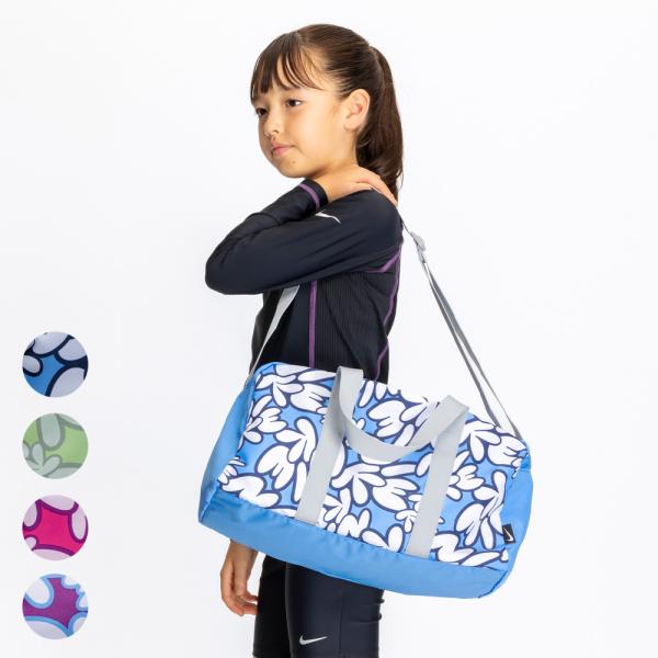 ナイキ SS25 プリントボストンプールバッグ■カラー006：サックス254：ライム003：ピンク012：パープル■素材ポリエステル裏面：ポリウレタンコーティング■仕様メイン開閉／ファスナー【外側】オープンポケット×1■サイズ（cｍ）40c...