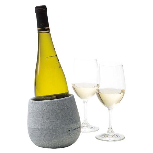 ※ ワイン、ワイングラスは付属しません。外寸：φ126×H117mm内寸：φ90×H97mm重量：1.9kg●あらかじめ冷蔵庫や冷凍庫で冷やしておくと、お食事の間美味しい適温に冷えたワインをお楽しみいただけます。●赤ワイン向けなら冷蔵庫で、...