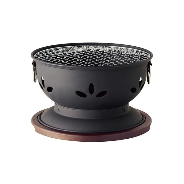割烹 炭火亭 KURO外寸：φ260×H145mm重量：3kg外コンロ材質：アルミ 内コンロ材質：鋳鉄 敷台材質：天然木●煙が少ない水コンロ。金属製で耐久性も◎。従来の標準色で無く、シックな耐熱仕様の黒色仕上げです。