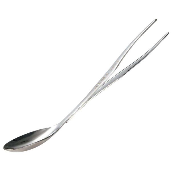 全長：140mm●裏面に5mm刻みのメジャー