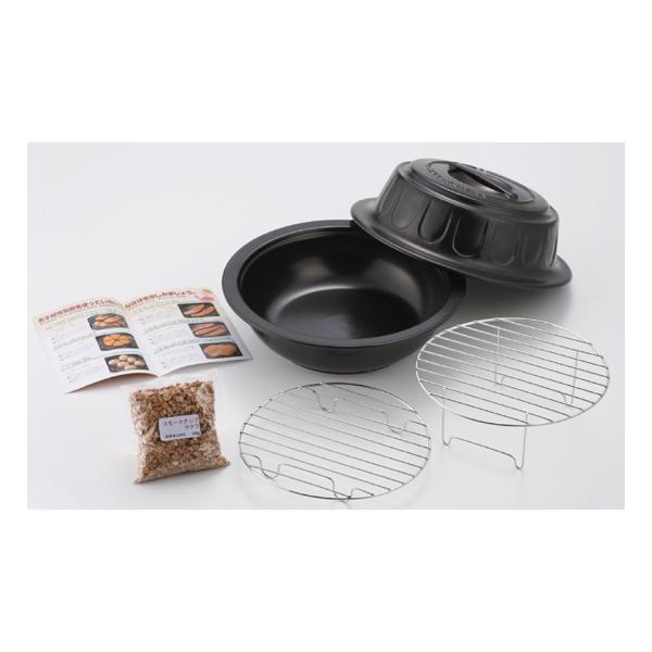 TSP/PN-31-D2外寸：255×55×H150mm重量：2kg容量：1.5L材質：耐熱陶器耐熱温度：700℃付属品：18-8金網（低）、18-8金網（高）、スモークチップ2袋●調理時間は、大抵の食材なら10分程度で出来上がり。なにかと...