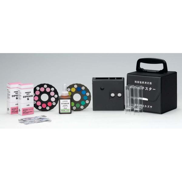比色用セルに検水し、残留塩素の測定の場合はDPD試薬Sを、pH測定の場合はBTB指示薬を入れ、発色して色をそれぞれの比色回転板の色と対比して読みとる極めて正確な測定器です。本体サイズ：98×50×H98mmケースサイズ：115×108×H1...