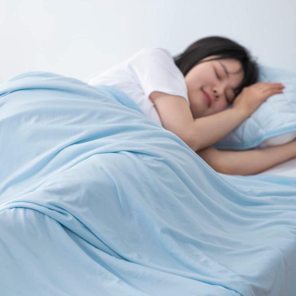 ※ご購入後でも品切れになっている場合がございます。その際は、メールでお知らせしますので必ずご確認ください。【商品概要】【商品情報】素材-表地：ナイロン100%（接触冷感素材） 裏地：ポリエステル65%/綿35%(パイル) 仕様-リバーシブル...