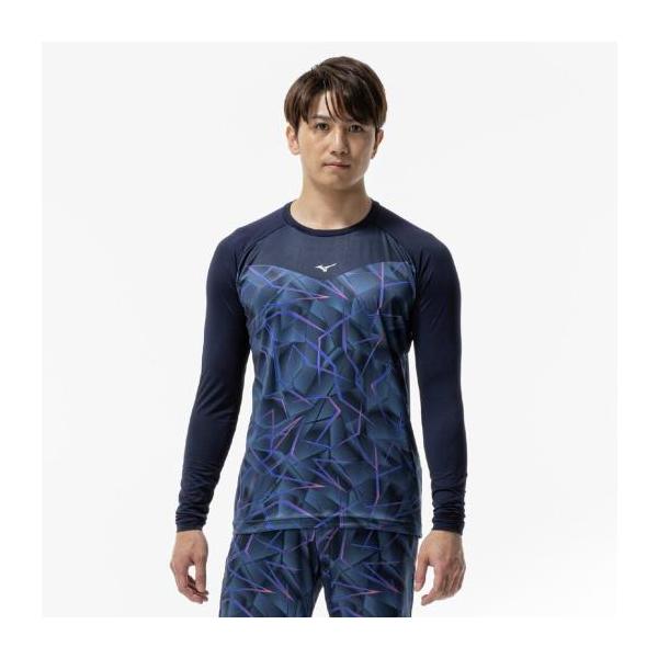 柔らかで肌触りの良い生地が特徴。着心地にこだわってシルエットをリニューアル。