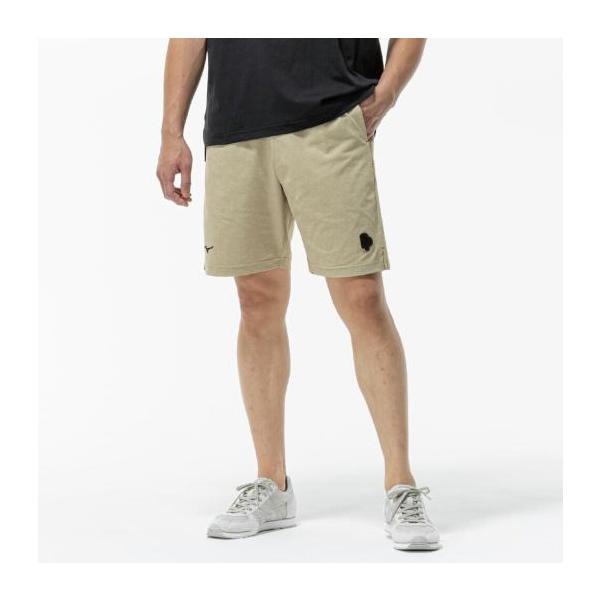 コットンライクで柔らかな着心地。ボールの縫い目をモチーフにしたステッチを施したハーフパンツ。