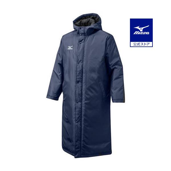 シンプルなスタイルながら寒さを防ぐロングタイプ。