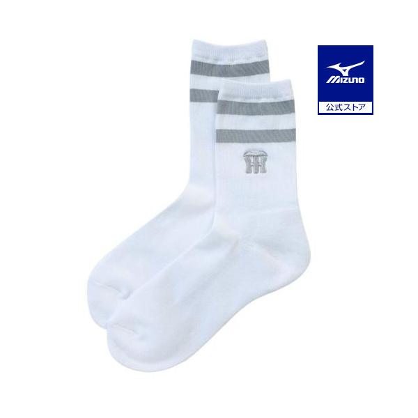 球団ロゴ入りのカラーソックス