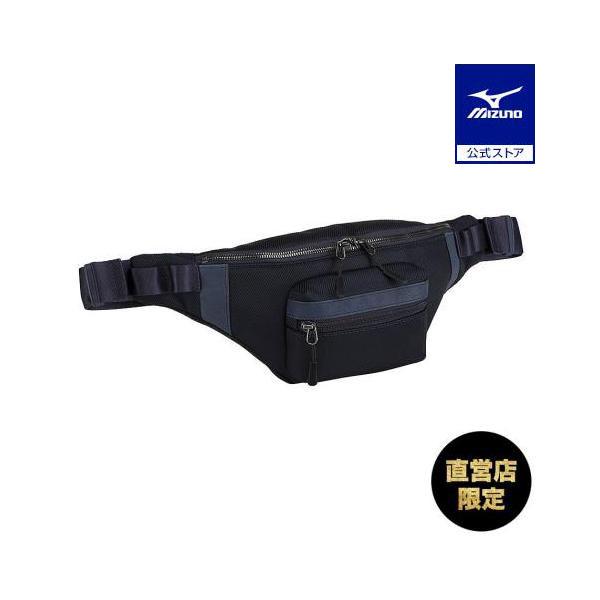 グラブレザーを使用したウエストバッグ。