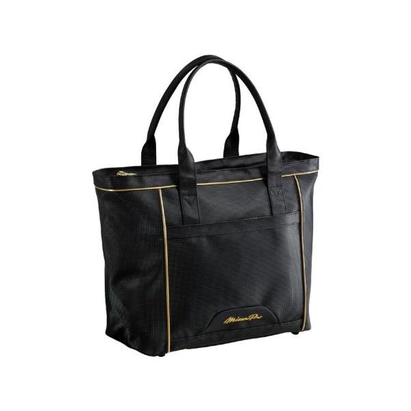 大きめのトートバッグ。内部の仕切り止めテープにより、中身が取り出しやすくアップデート。