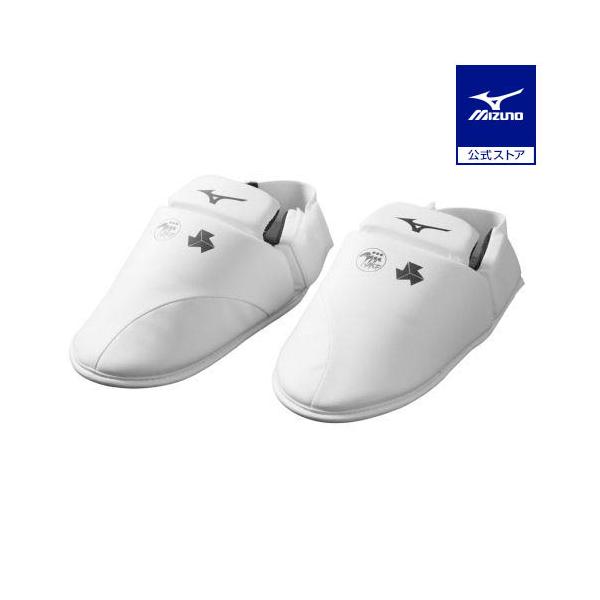 （公財）全日本空手道連盟・（公財）全国高校体育連盟空手道部両連盟の検定品・指定品。