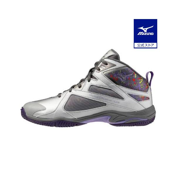 25年以上続くダイバースブランドを象徴するモデルの5代目。ステップ・ターン・ジャンプをサポートするミズノエナジーをインソールとミッドソールに搭載。“足元から個性を放つ”アクセントカラーが目を惹く限定モデル