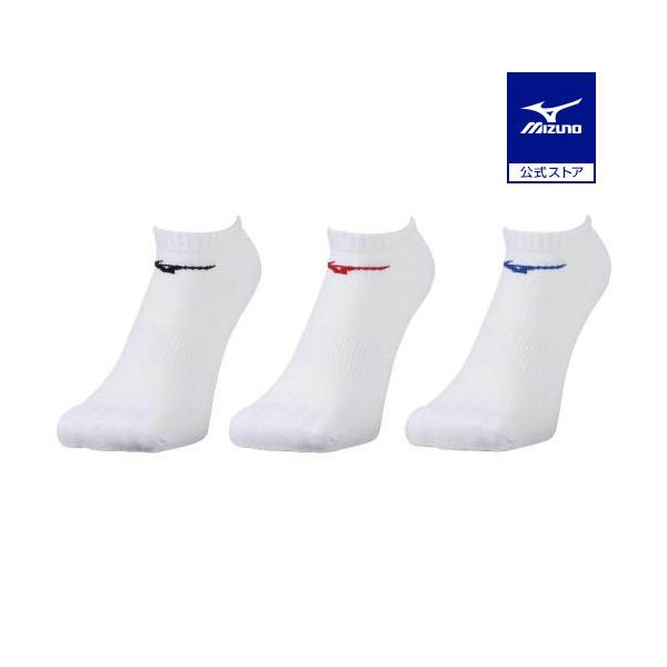 定番の3足組アンクル丈ソックス。