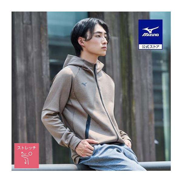 心地よい肌触りとストレッチ性に優れたスウェット。動きをスムーズにして不快なツッパリ感を軽減し、快適な着心地を実現。スポーツシーンにはもちろん、デイリーユースとしても活躍する一着。パンツをお求めの方は、こちらをご確認ください。ストレッチスウェ...