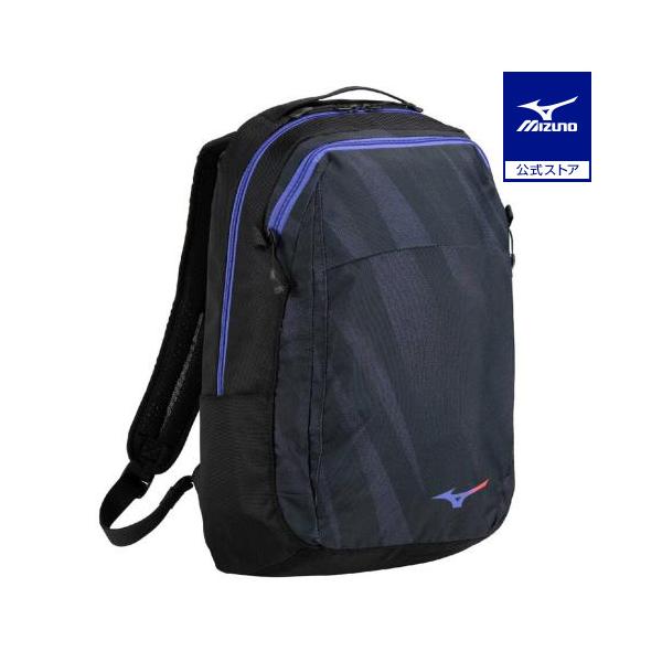 ON、OFF両方で活躍するバックパックシーズングラフィック採用33GDC008とドッキング可能