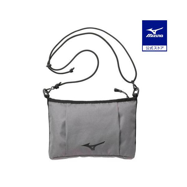 単独使用もドッキング使用も可能な便利なサコッシュベーシックカラーにシーズングラフィック新登場※カラー93：プリント生地がランダムに裁断されるため、製品によってデザインが異なります。