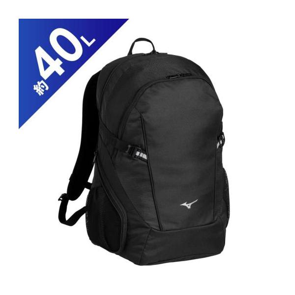 PCポケット付きで大容量の40L、6ポケット。前モデルより軽量化。