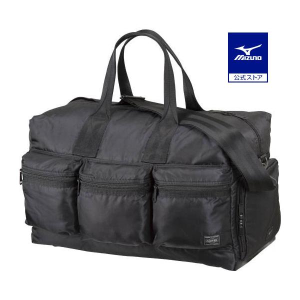 ブラックにはブルー、ネイビーにはスカイブルーの裏生地を使用。