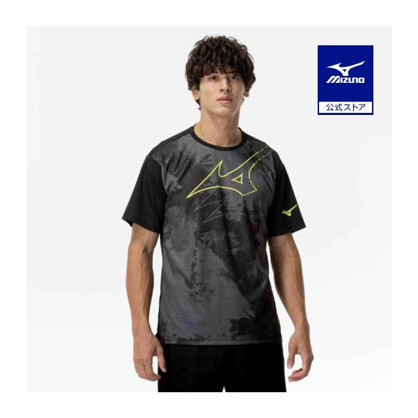 動きのあるランバードマークが特徴的なTシャツ。