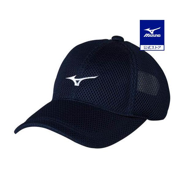 シンプルなキャップ。