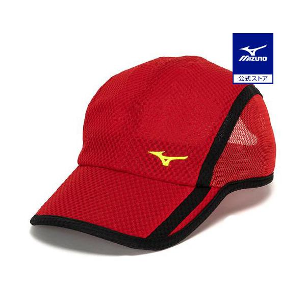 ゲームシャツとデザイン連動のフィット型キャップ。